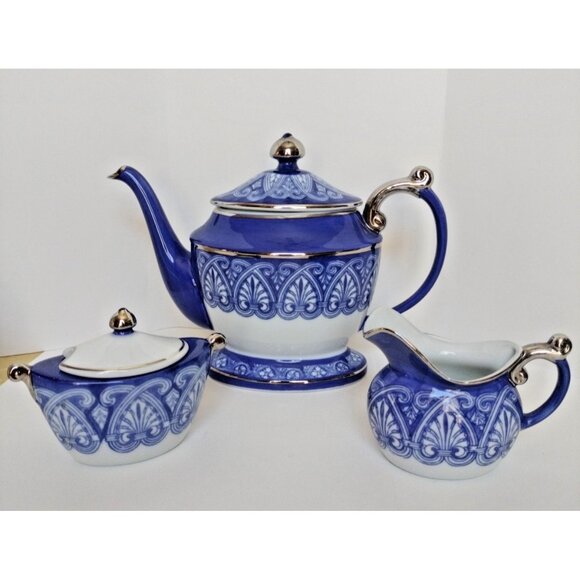 BOMBAY & COMPANY | Dining | Bombay Company Blue White Silver Porcelian ...